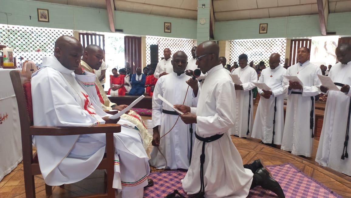 help for the training of 12 seminarians of the Holy Ghost Fathers - ACN ...